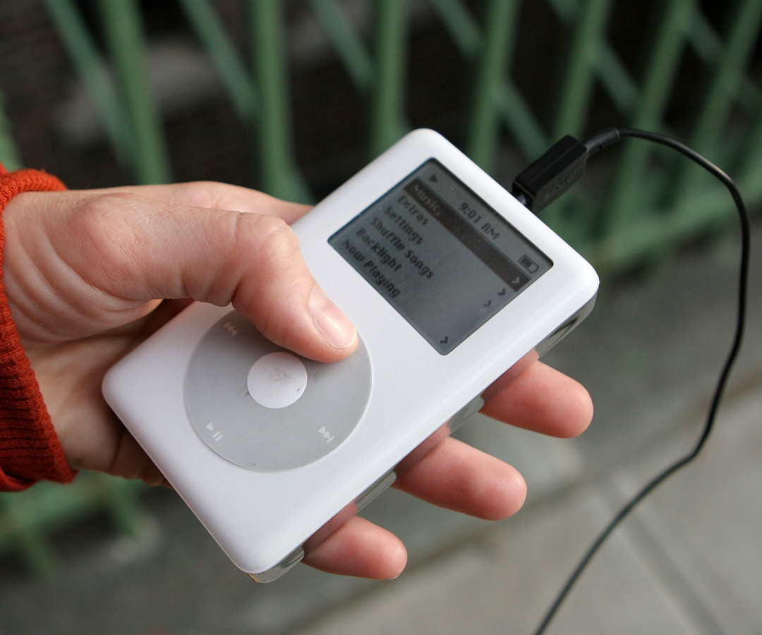 Del Walkman a los AirPods, vea la trayectoria de 40 años de música portátil