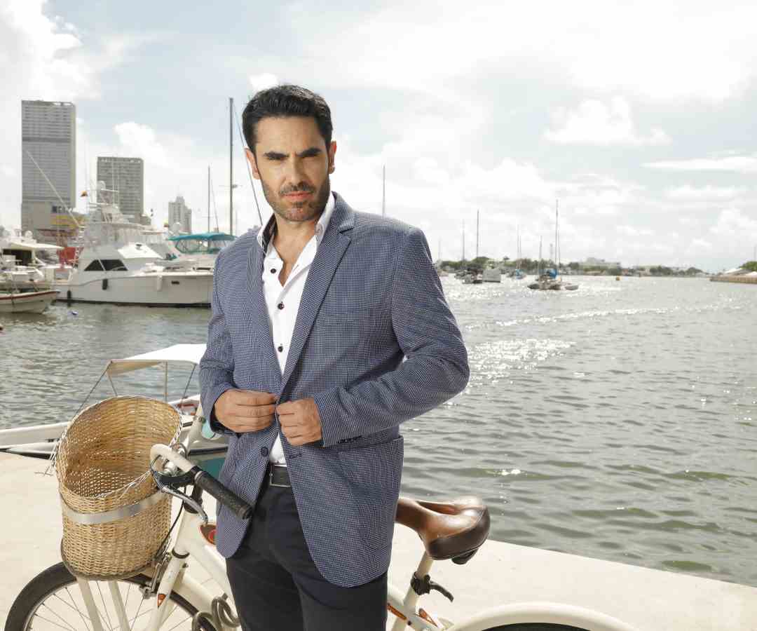 Jon Sonen presentará su colección de temporada de fin de año llamada ...