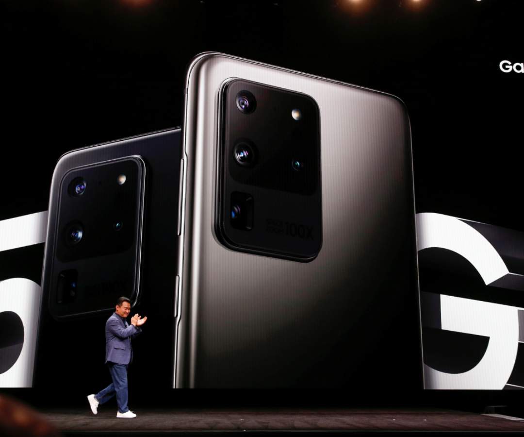 Samsung presenta nuevo smartphone plegable y cuadrado para impulsar ventas