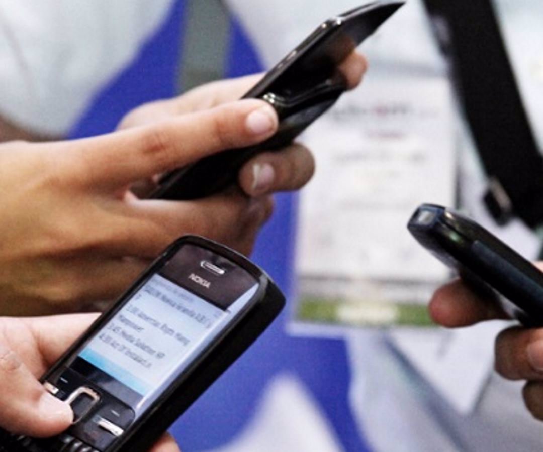 Los mensajes de texto están cumpliendo 25 años en los teléfonos móviles