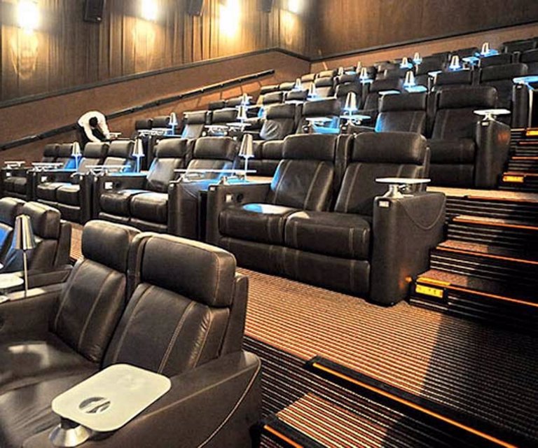 Cinépolis estrenó su nueva serie de salas de lujo en Bogotá
